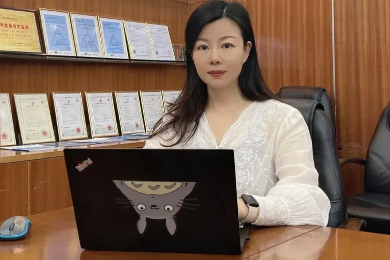 Crystal's career story: 14 years at fibox